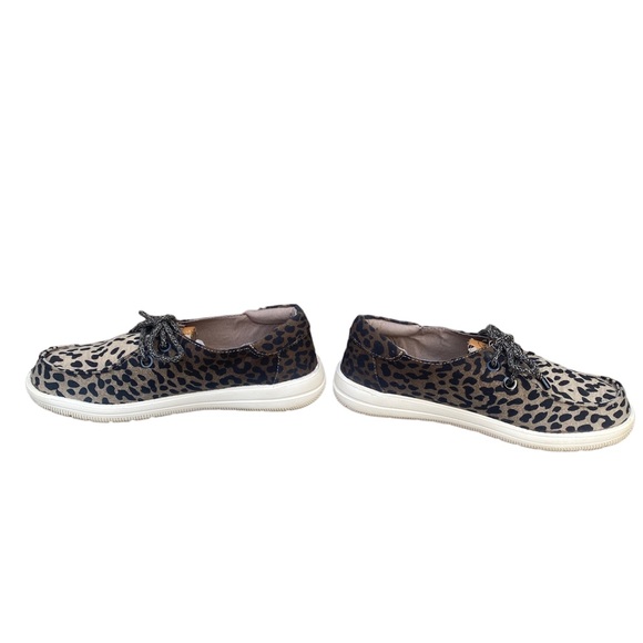 Makula | Shoes | Makula Tasha Leopard Print Lightweight Lace Up Sneaker ...